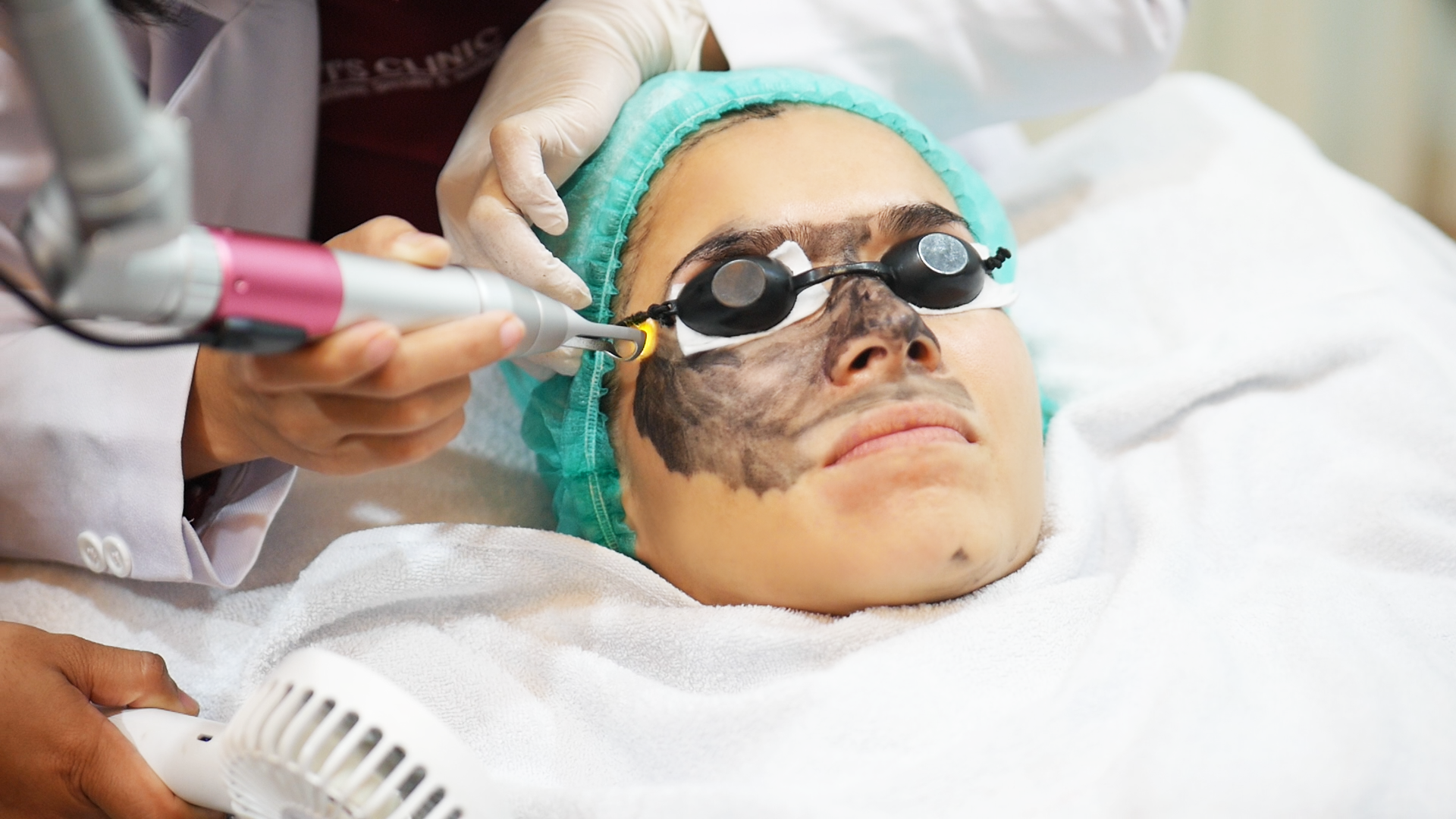 Lagi dan Lagi Masalah Kulit Wajah Kusam – NOVIS Dermatology Klinik ...